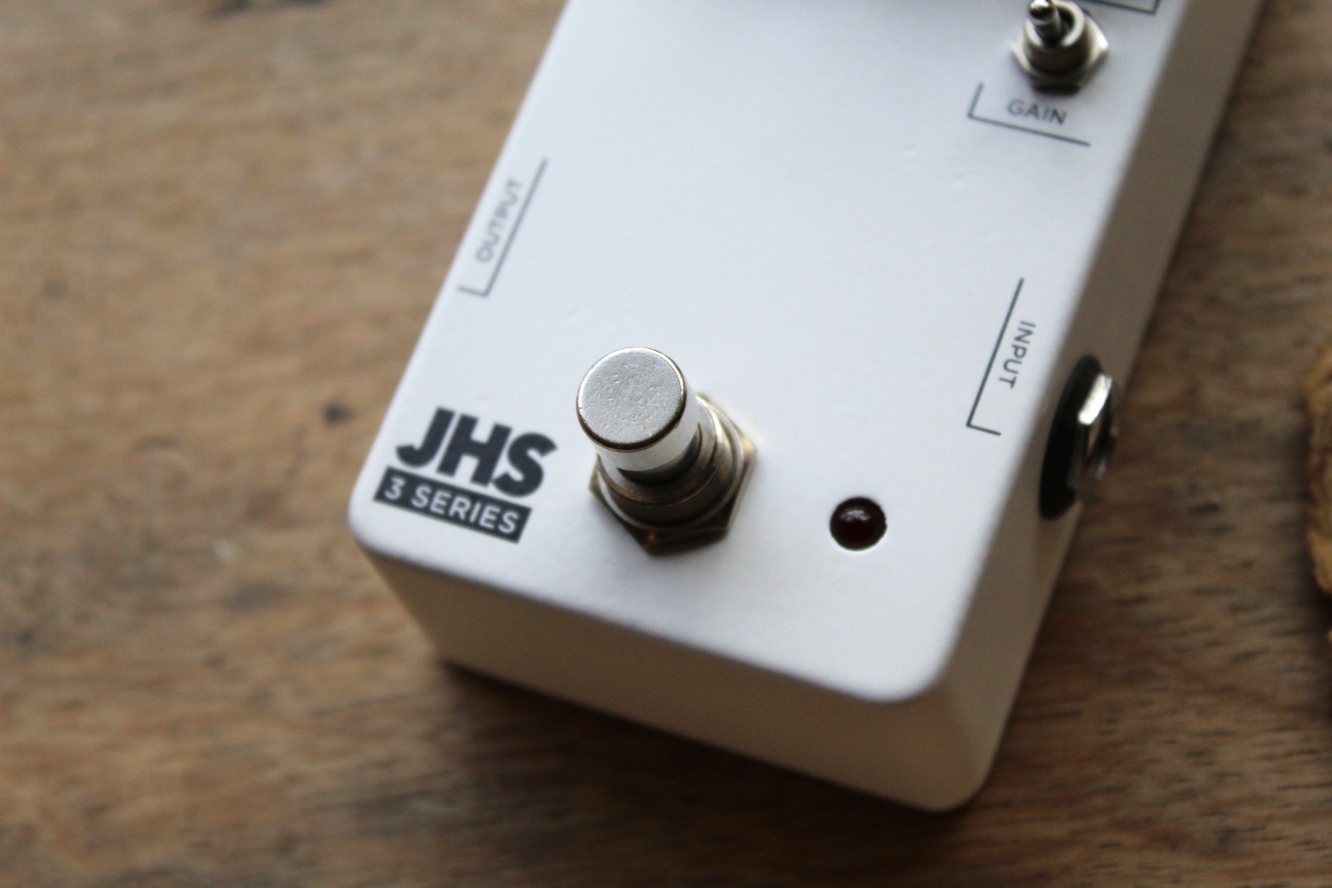 JHS "3 Series Distortion" - Estudio 54
