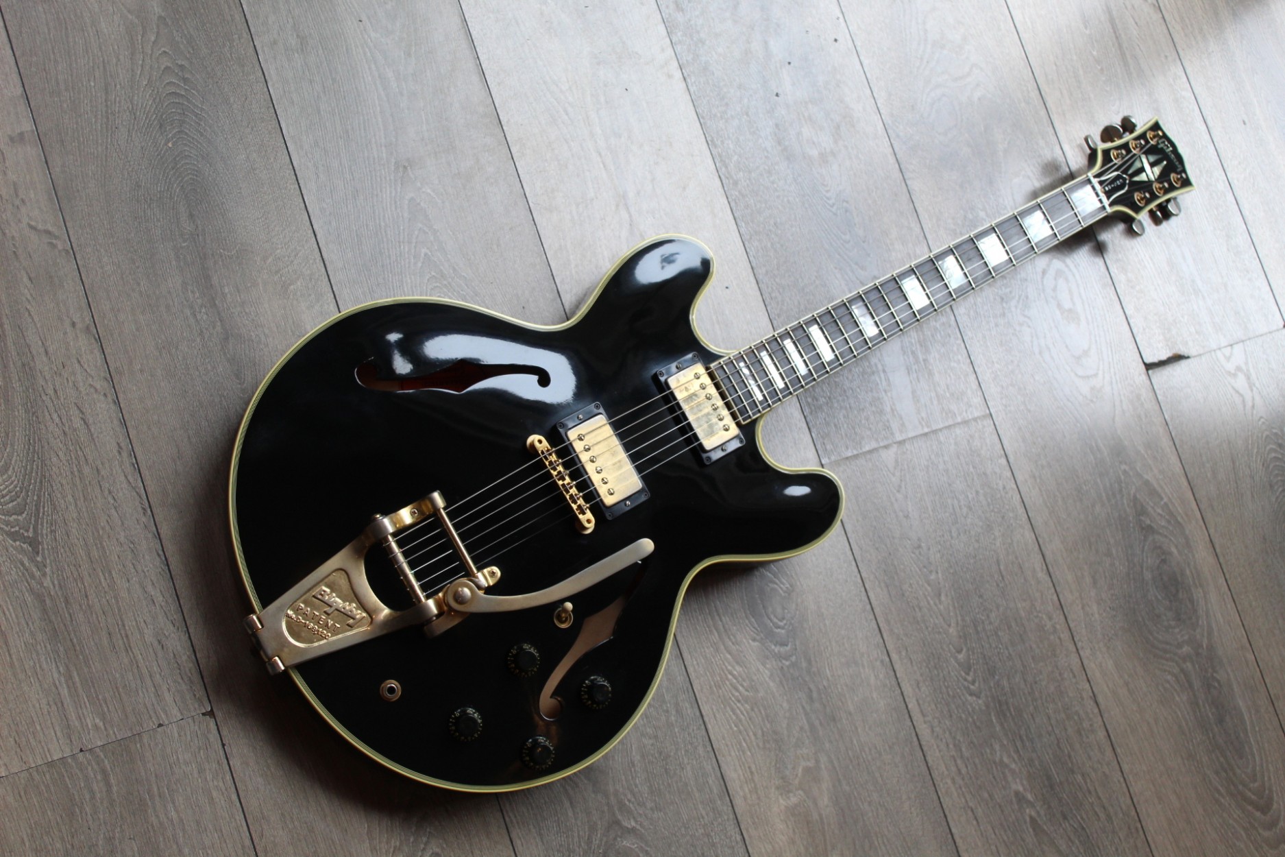 GIBSON "Nashville Gibson ES-355, Aged Custom Authentic Finish, Yamano ...