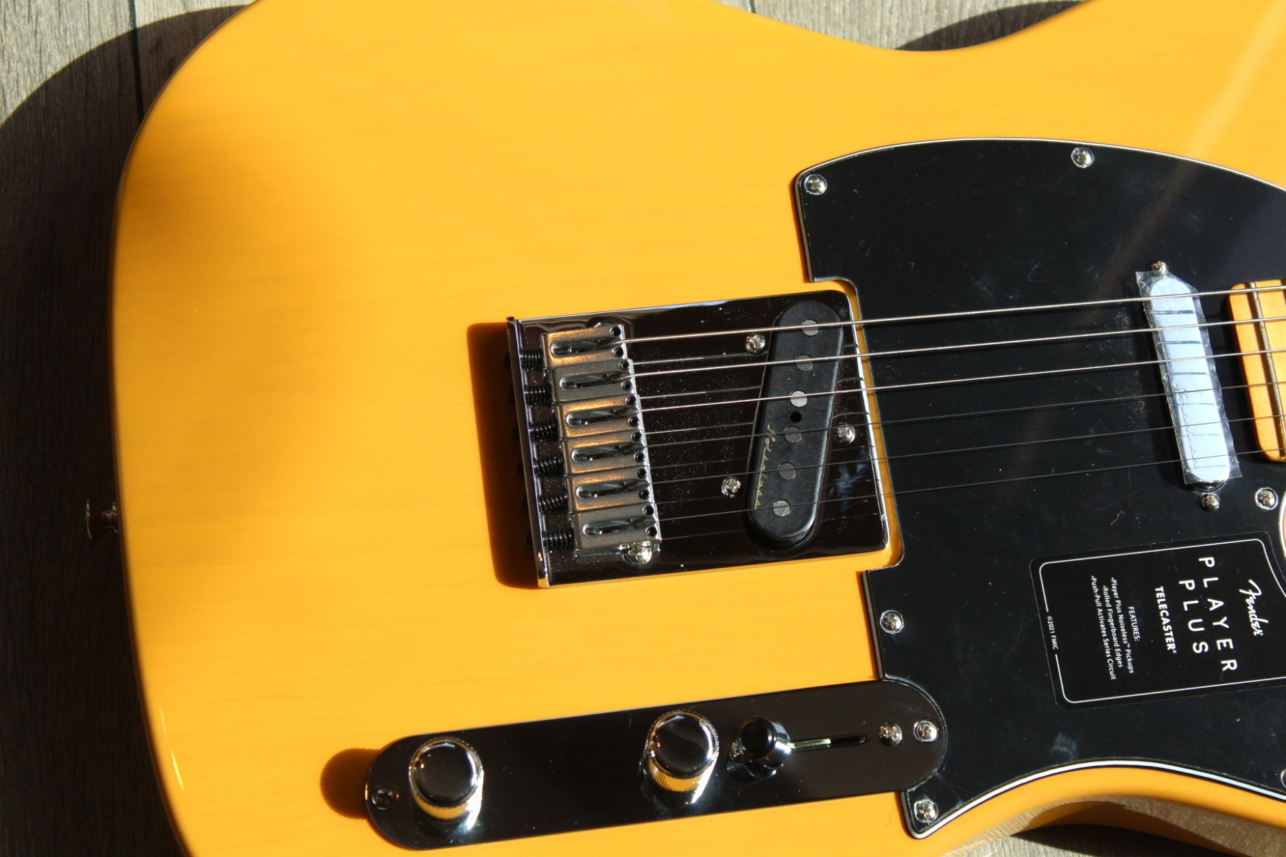 FENDER "Player Plus Telecaster,Butterscotch Blonde, Maple" GIGBAG, 3 ...